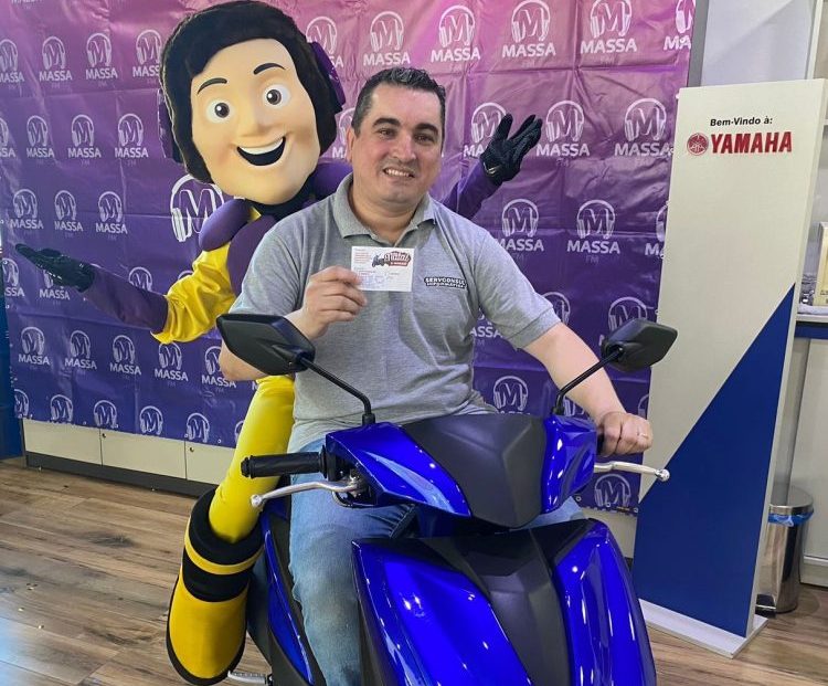 Quem é o morador de Blumenau que ganhou uma moto na promoção da Massa ...