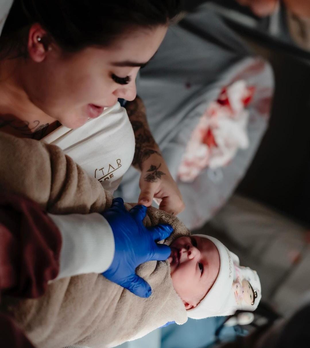 Fotos: nasce Serena, filha de MC Mirella e Dynho Alves - Guararema News