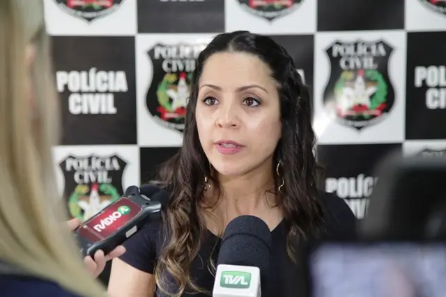 Após denúncias e diretor afastado, delegada Michele assume comando do ...