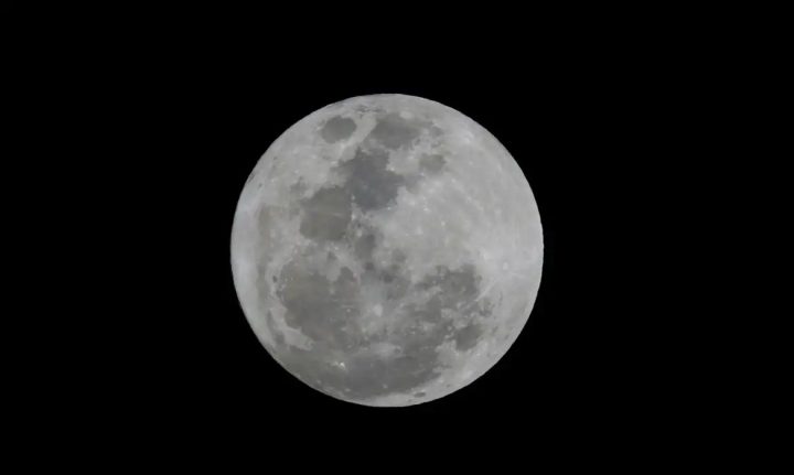 Lua cheia afeta o sono? Estudo explica o que muda na prática ...