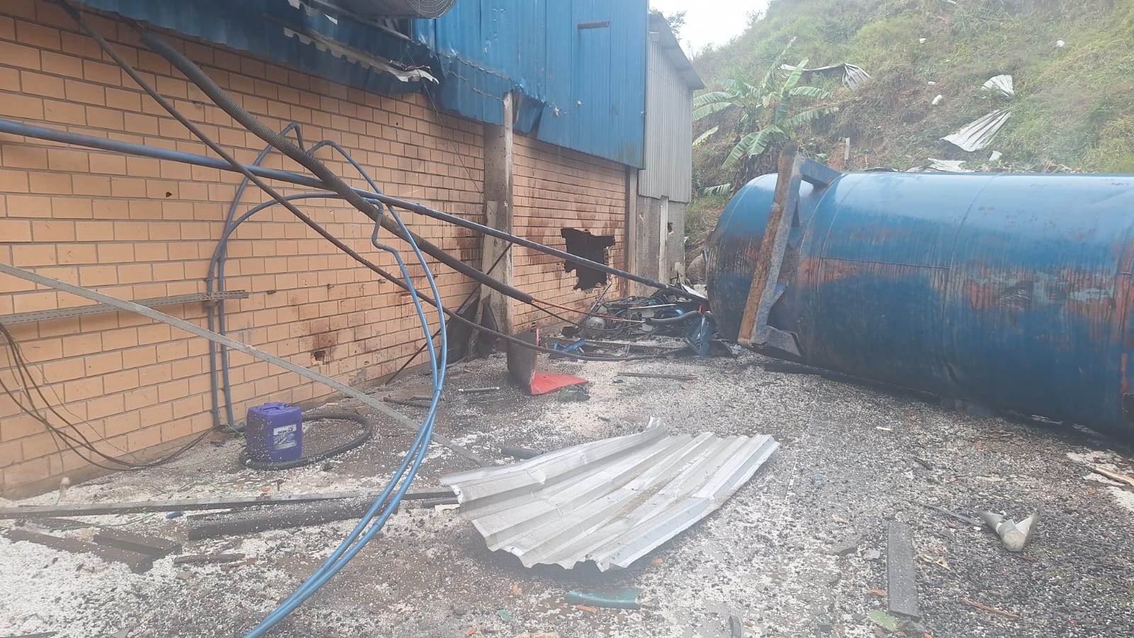 Explosão de caldeira deixa trabalhadores feridos em empresa de SC ...