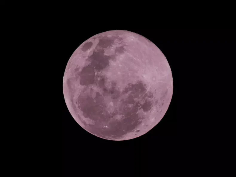 Lua Cheia Rosa aparece no céu nesta quarta-feira - Guararema News