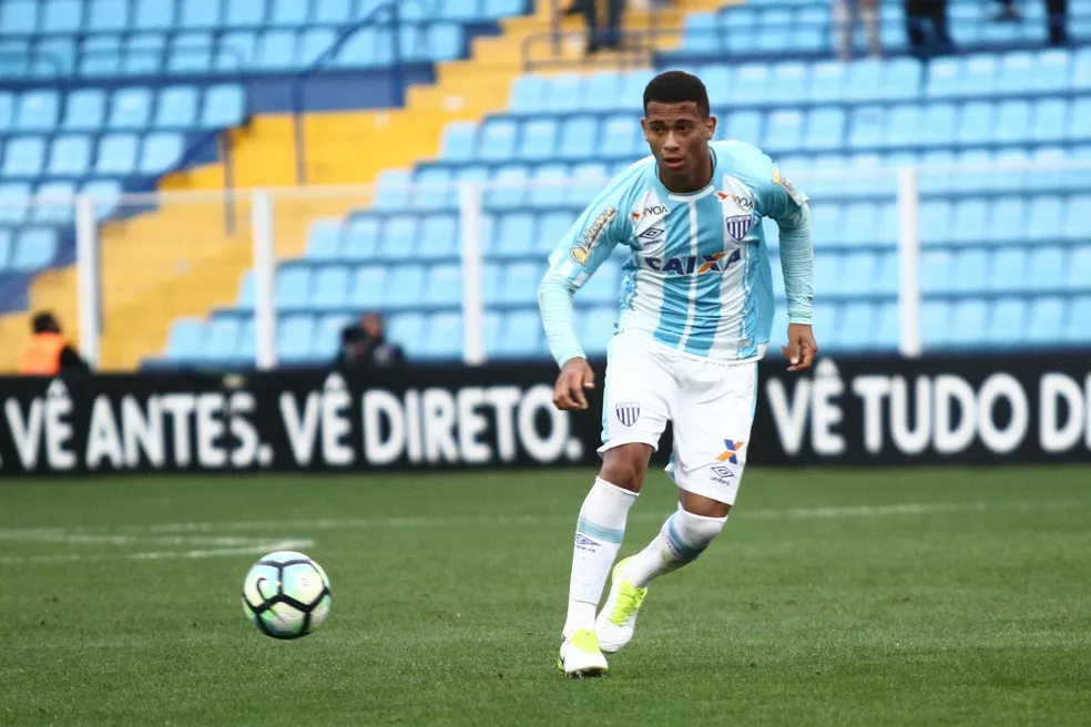 Com sete títulos nos Emirados Árabes, Luan Pereira conclui 7ª temporada ...