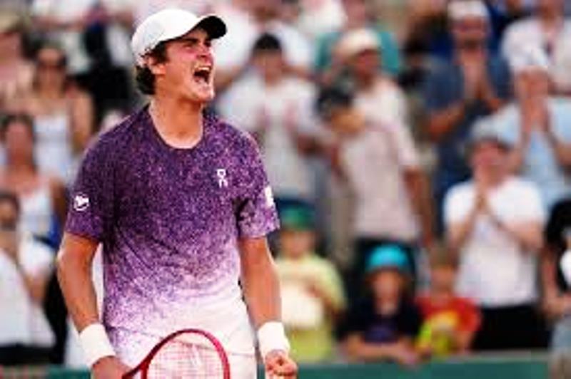 João Fonseca vira sobre croata e vai encarar Djoko em Roland Garros ...